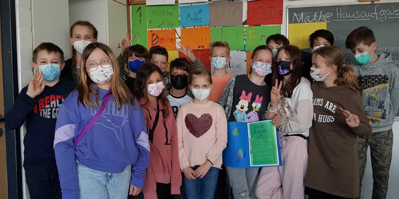 Neue Märchenerzählungen in einem selbst edierten Werk: Die Klasse 5c ...